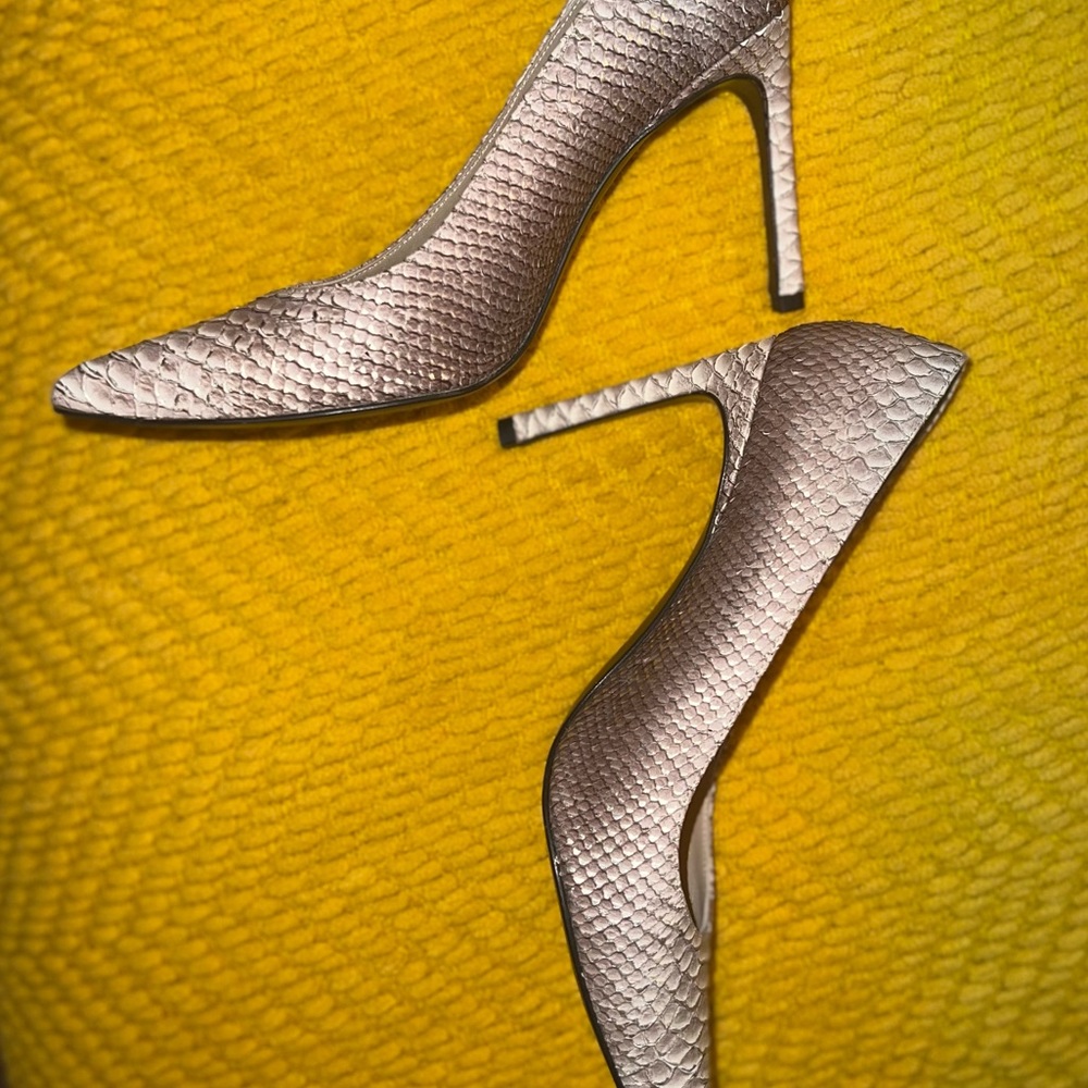 Stuart Weitzman Nouveau Python-Print Pump, Taupe, Siz… - Gem